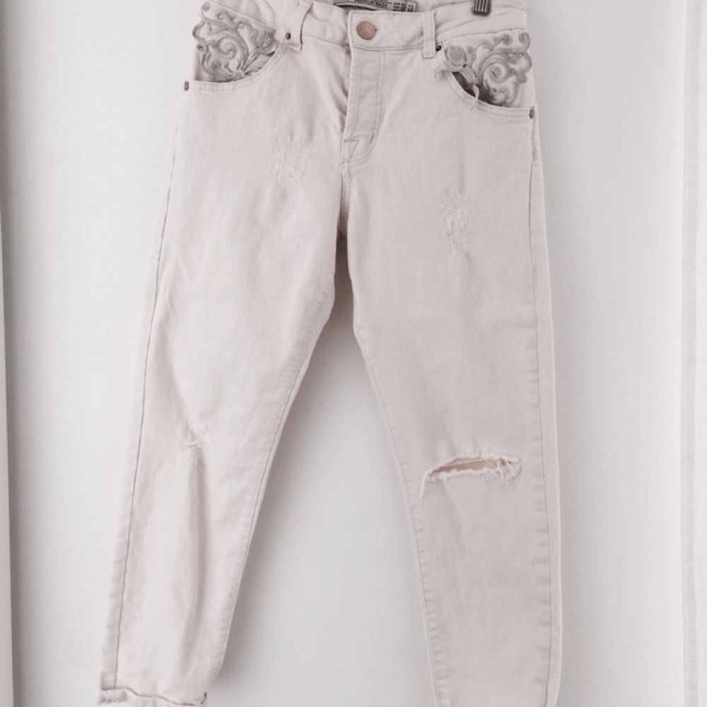 Boyfriend jeans i stretch material | Plick Second Hand