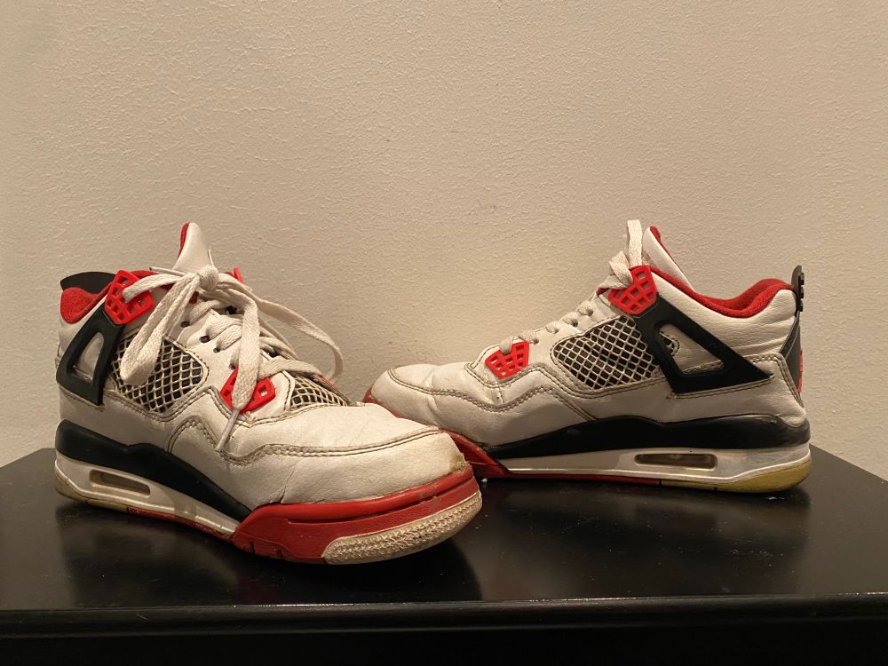 Red fire Jordans 4 - Jordans | Plick Second Hand
