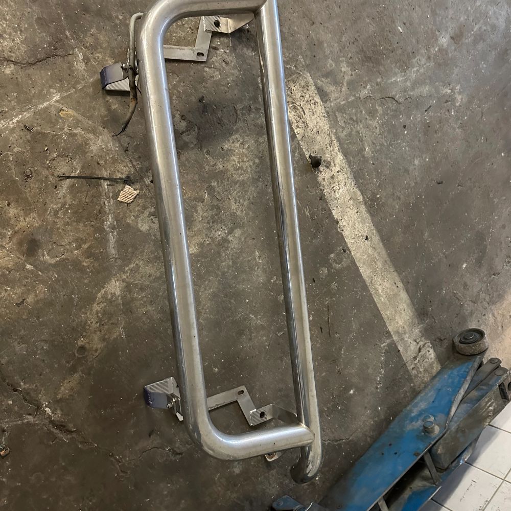 Silver Roll Bar Original Scania Truck | Plick Second Hand