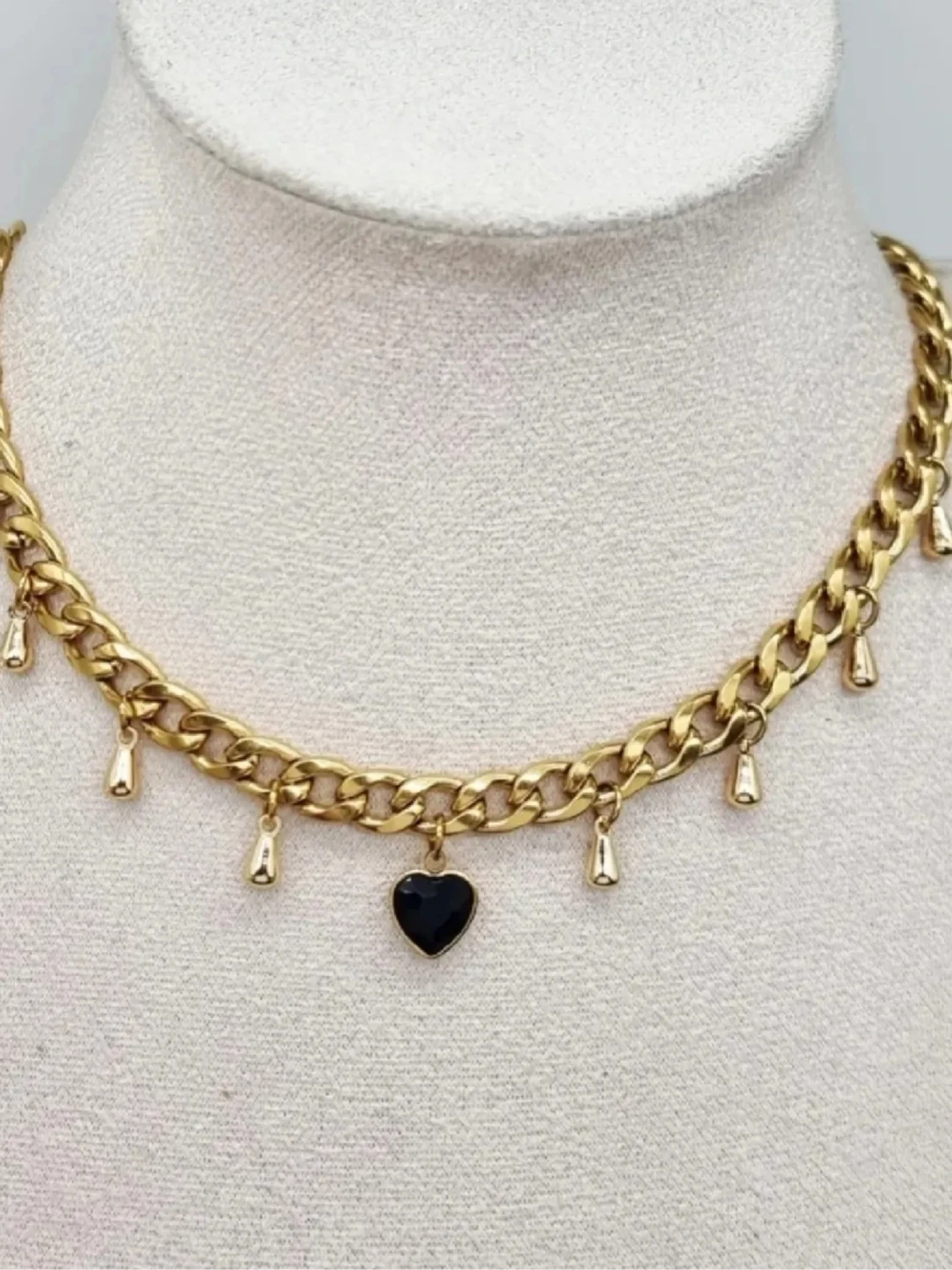 Guld Stilfullt Halsband Inspirerat Av Maria Nilsdotter