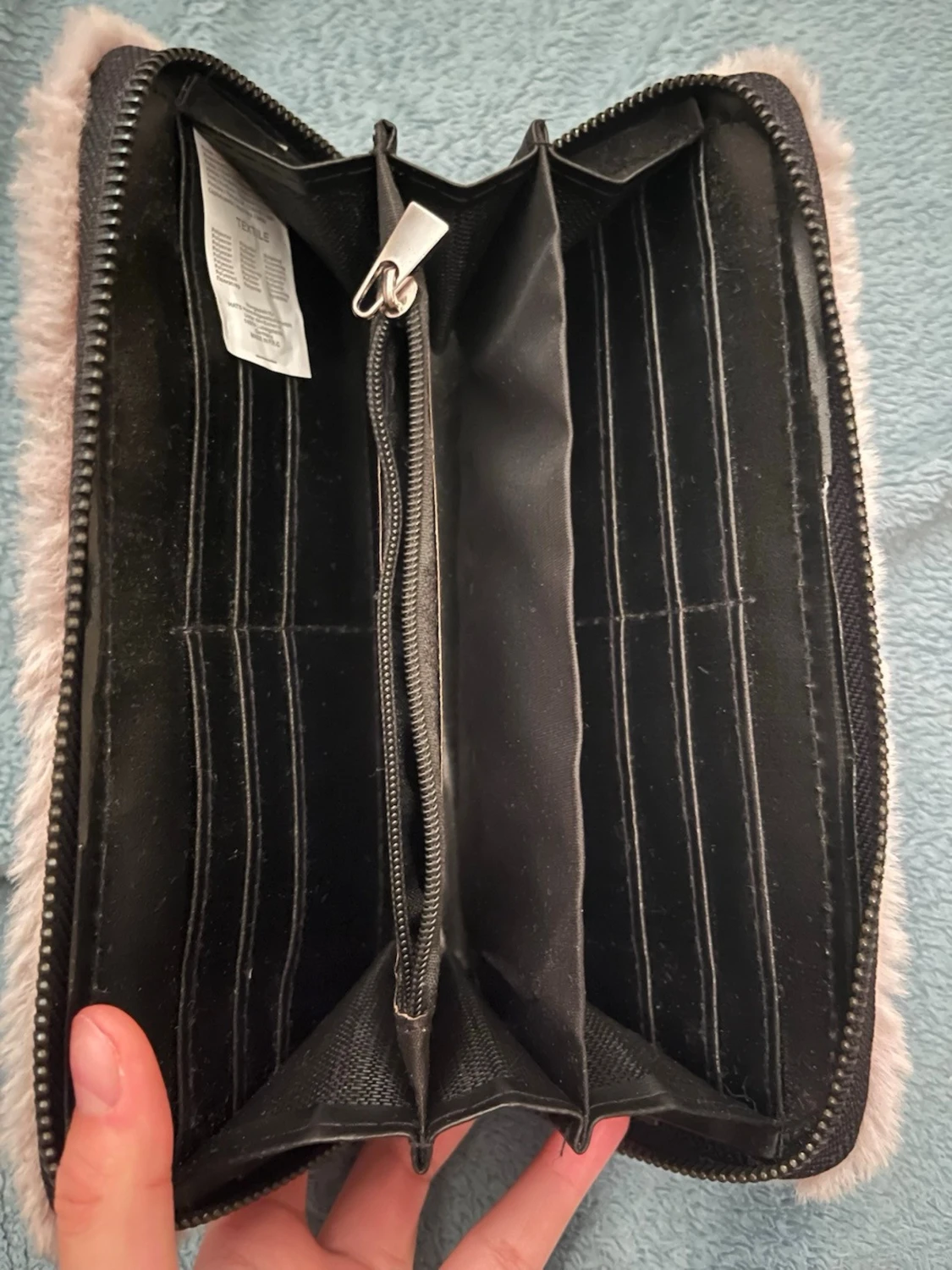 Ljus Lila Fluffig Plånbok Från Antonio