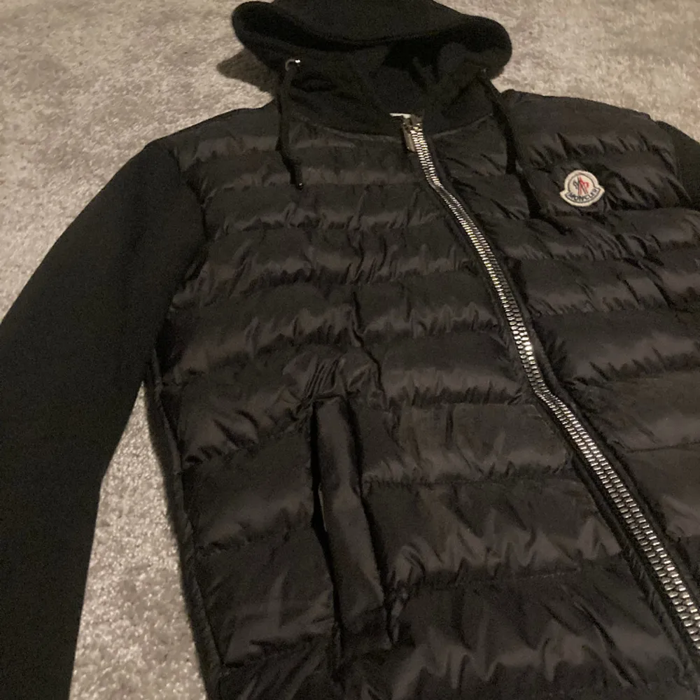 Svart Moncler Cardigan | Jackor