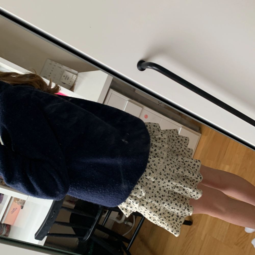 Vit Zara kjol - Zara | Plick Second Hand