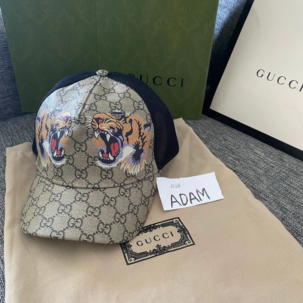 Gucci keps tiger med box | Plick Second Hand
