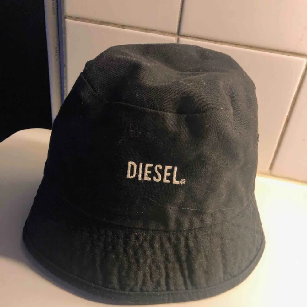 Diesel Bucket hat i bra skick. | Plick Second Hand