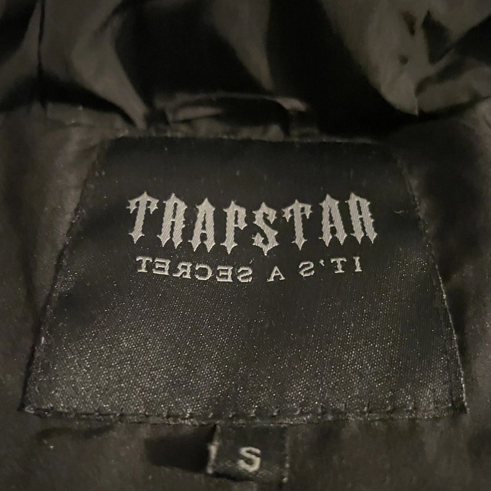 Svart Trapstar Jacka - Trapstar | Plick Second Hand