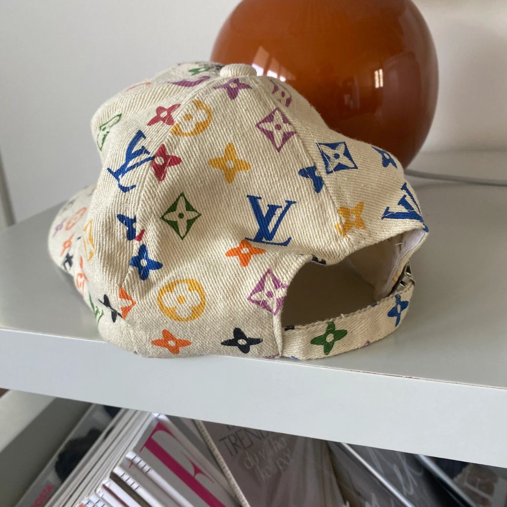 Vit Louis vuitton keps - Louis Vuitton | Plick Second Hand