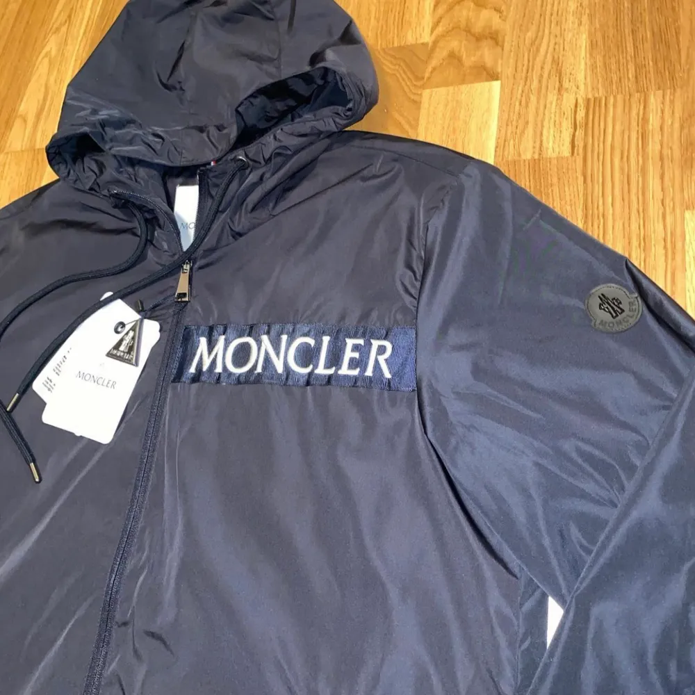 Marinblå Vindjacka | Moncler | Jackor