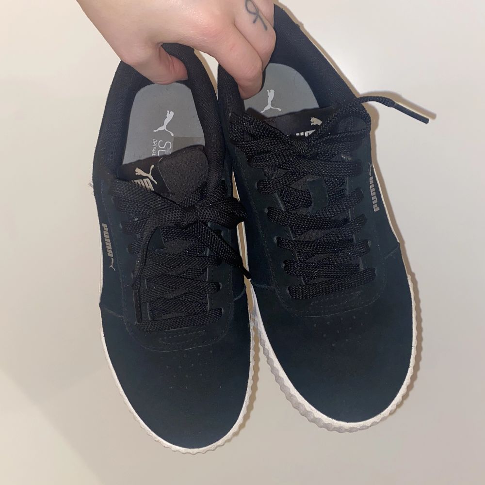Svart PUMA - | Plick Second Hand