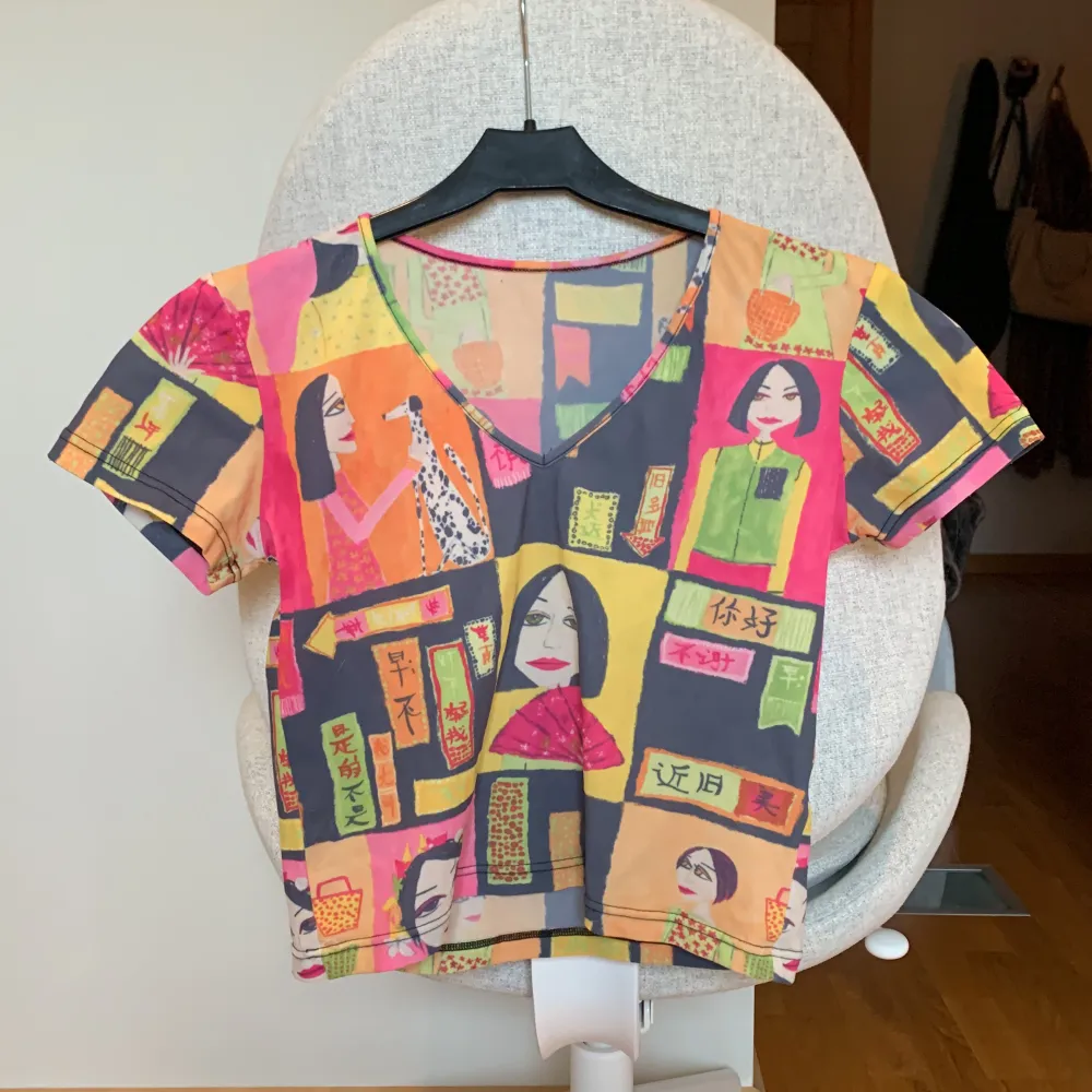 Flerfärgad Unik Topp | T Shirts