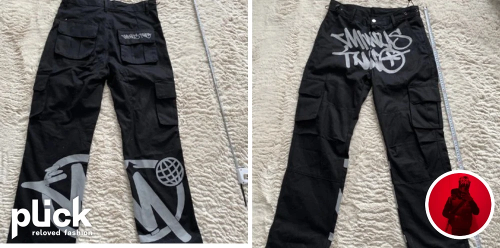 Svart Y2K printed cargo - Y2K printed cargo | Plick Second Hand